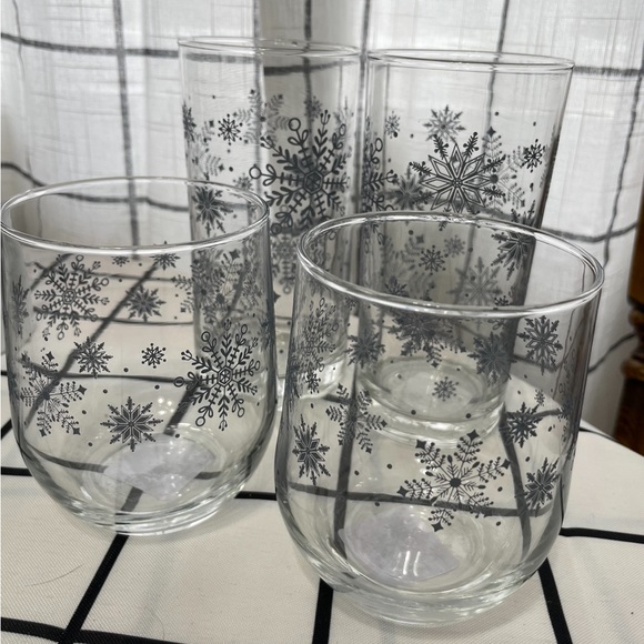 Holiday | Set Of 4 Snowflake Tumblers Wine Glasses Drinking Glasses ...